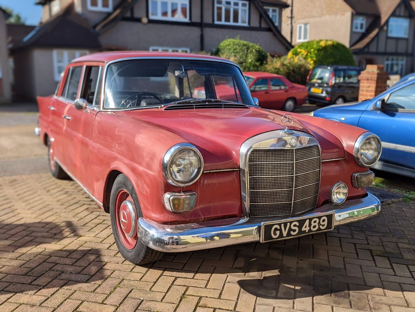 1961 Mercedes W110 Fintail Saloon - MotoringDeals.com