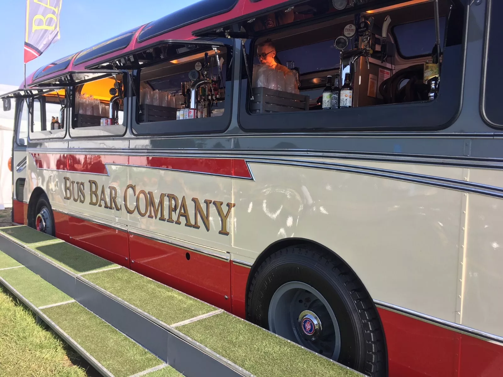 AEC Reliance Coach Mobile Bar - MotoringDeals.com